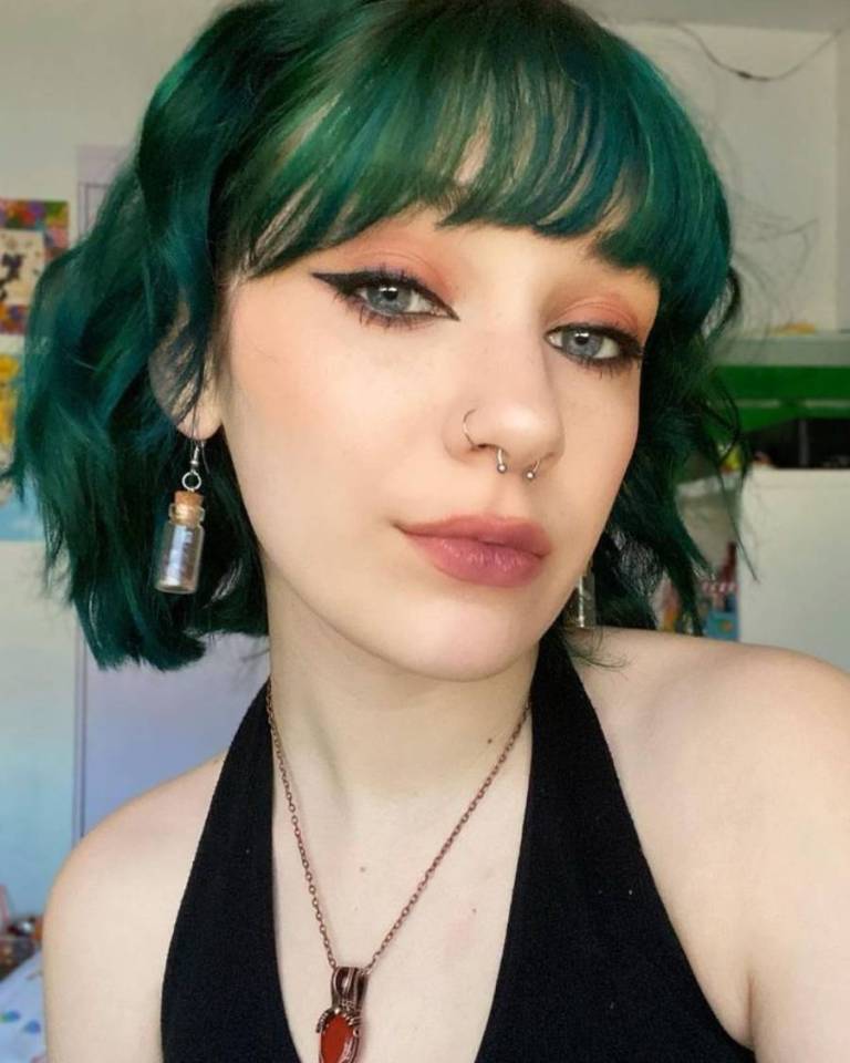24 Dark Green Hair Trends To Try Out Now