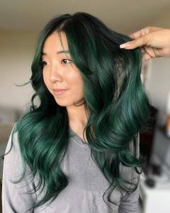 24 Dark Green Hair Trends To Try Out Now