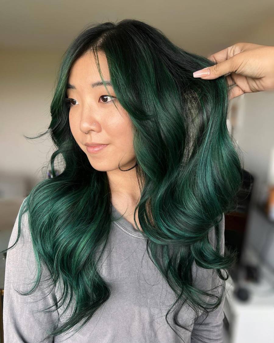 24 Dark Green Hair Trends To Try Out Now