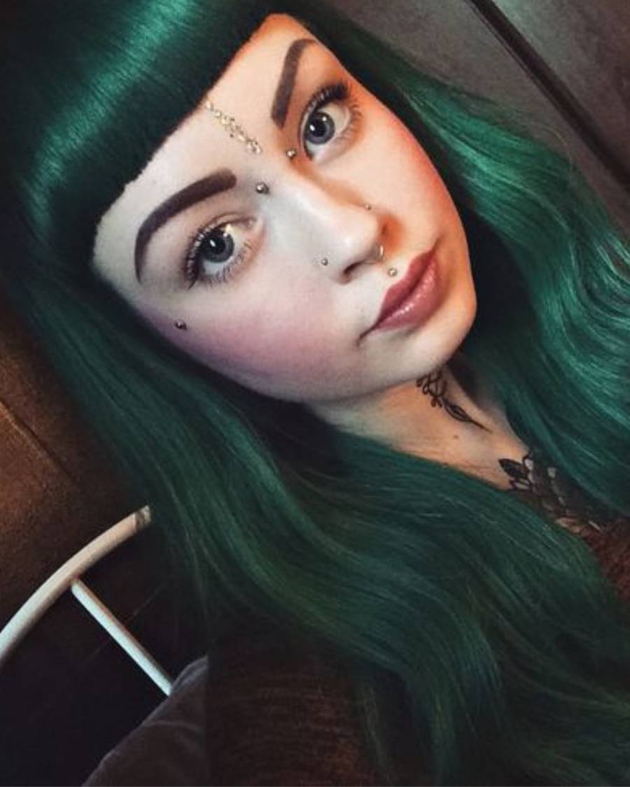 24 Dark Green Hair Trends To Try Out Now