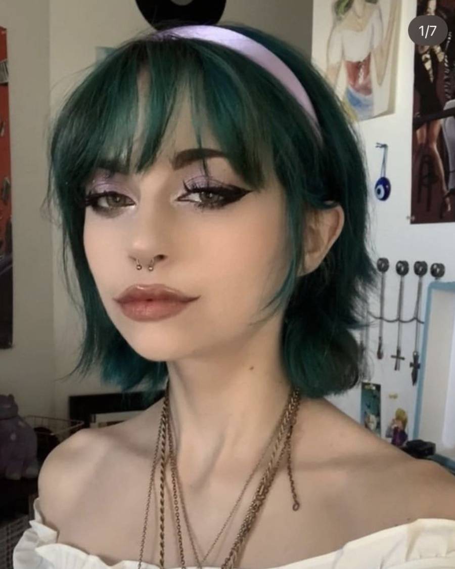 24 Dark Green Hair Trends To Try Out Now