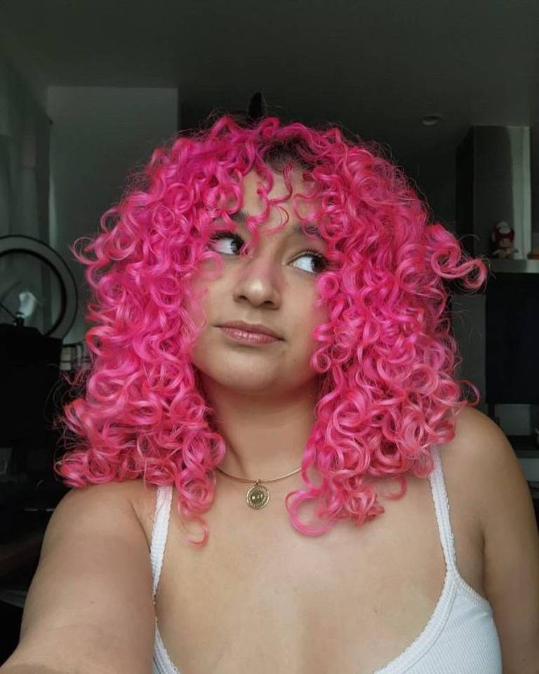 15 Pink Curly Hair Styles to Flaunt This Season