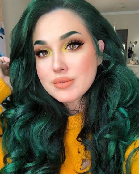 24 Dark Green Hair Trends To Try Out Now
