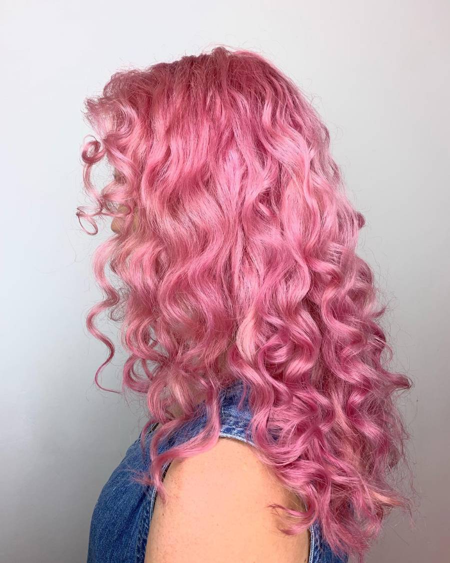 15 Pink Curly Hair Styles to Flaunt This Season