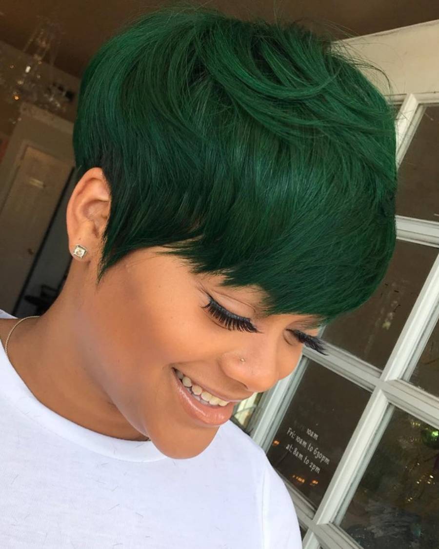 24 Dark Green Hair Trends To Try Out Now