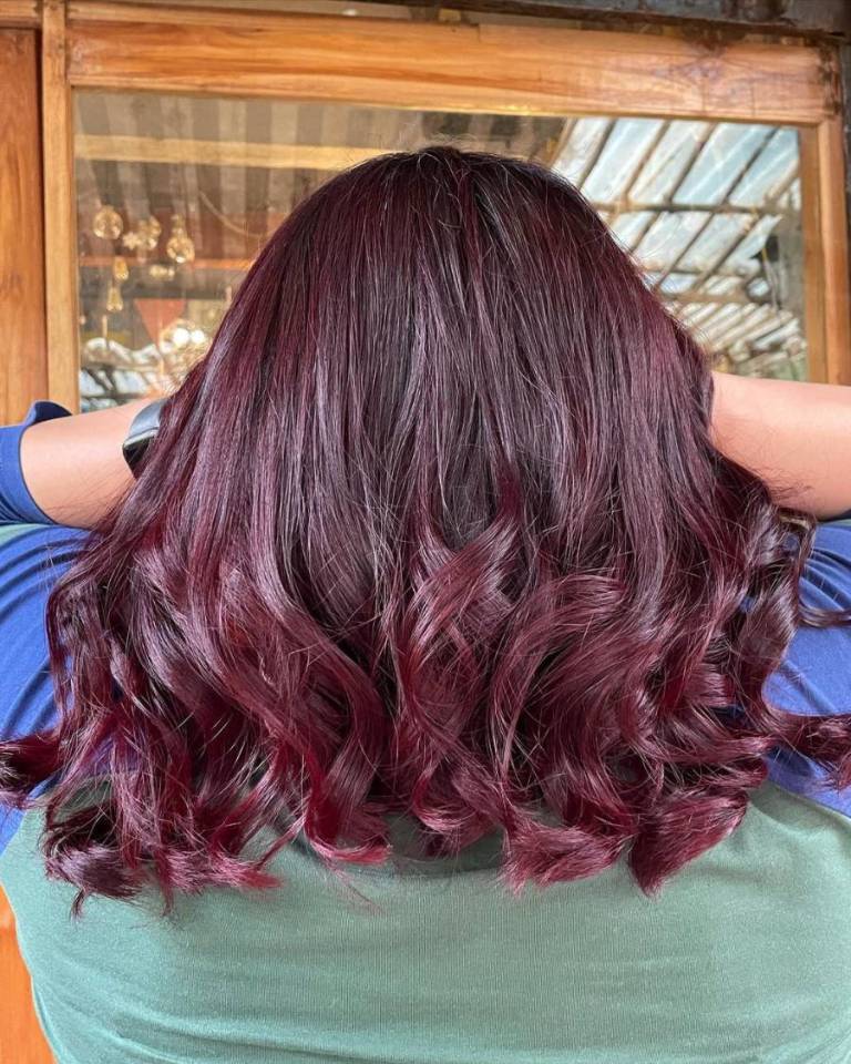 22 Must-Try Red Highlight Ideas for Black Hair