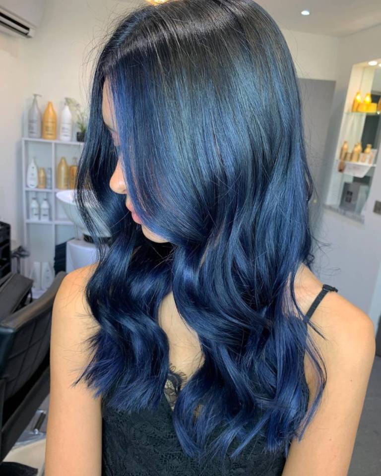 18 Must-Try Midnight Blue Hair Styles